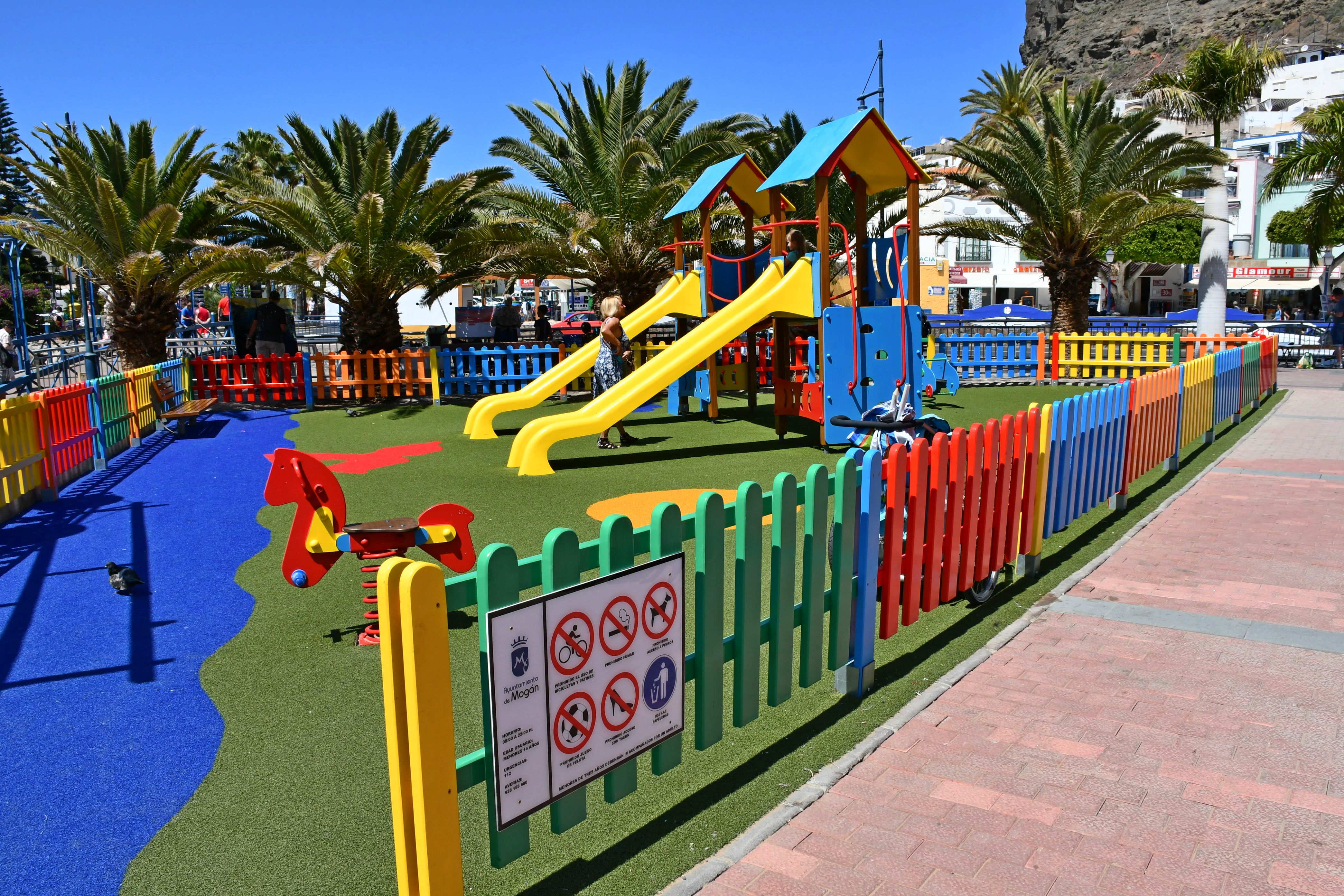 El Ayuntamiento de Mogán finaliza la rehabilitación de 14 parques ...