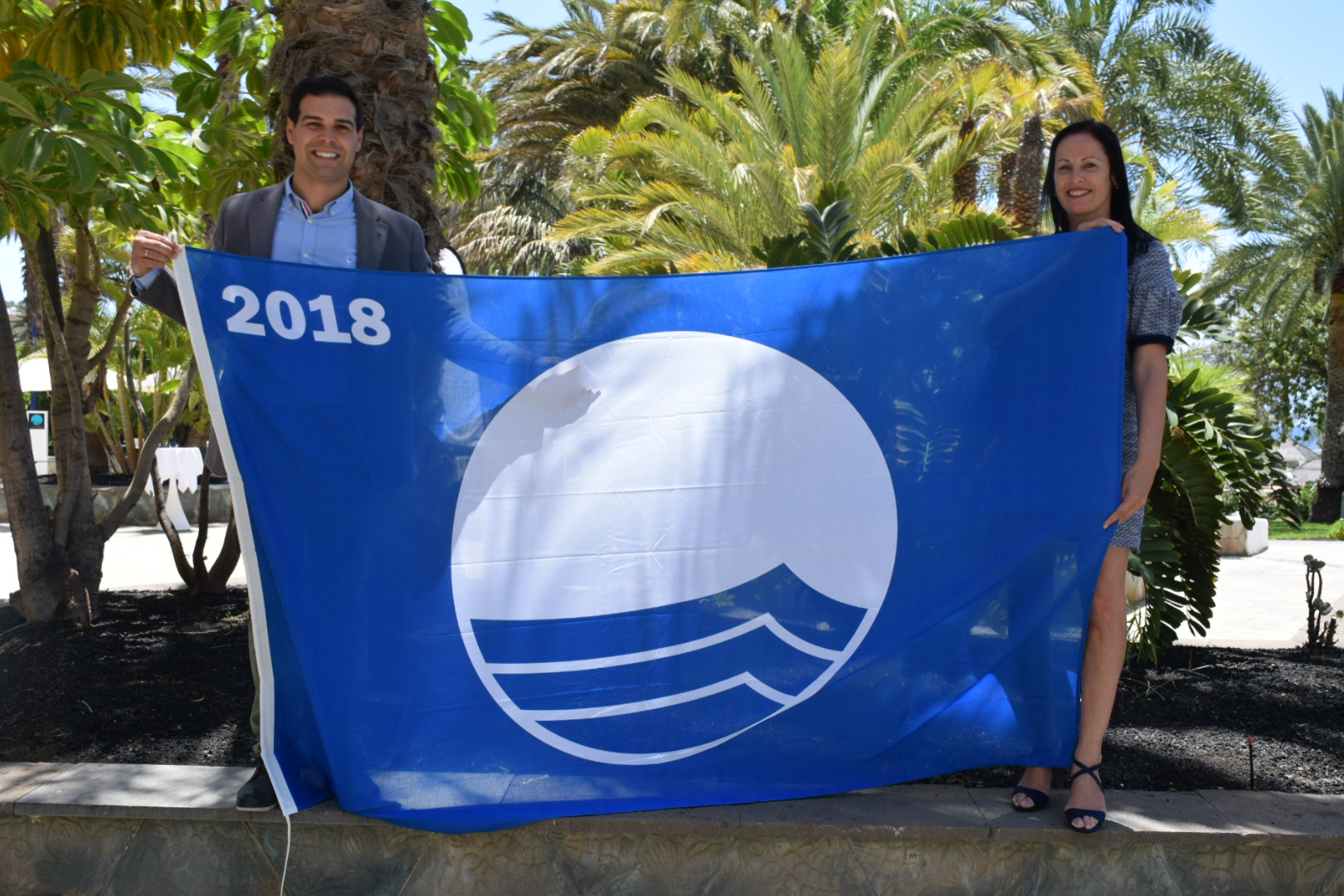 LA PLAYA DE ARINAGA OBTIENE, POR SEGUNDO AÑO CONSECUTIVO, LA BANDERA ...