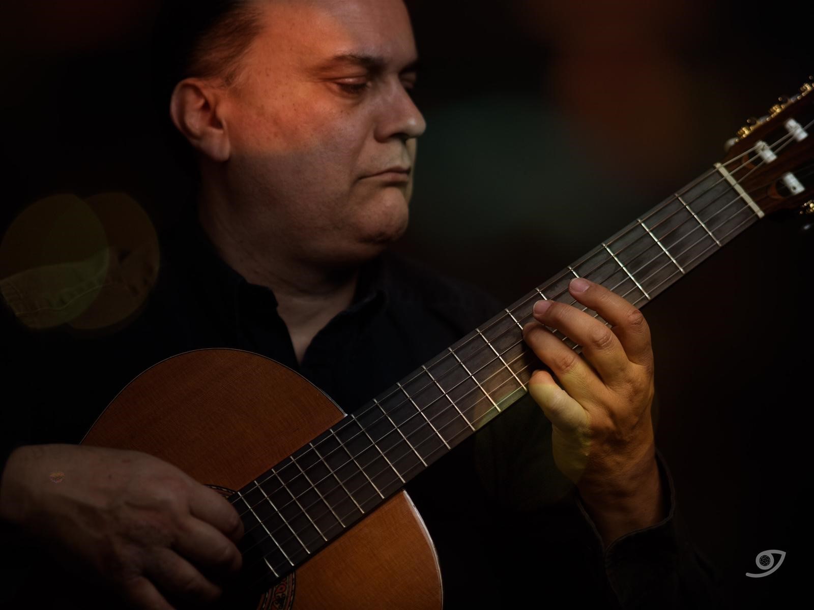 Héctor González: “Debemos agradecer las influencias exteriores que han ...