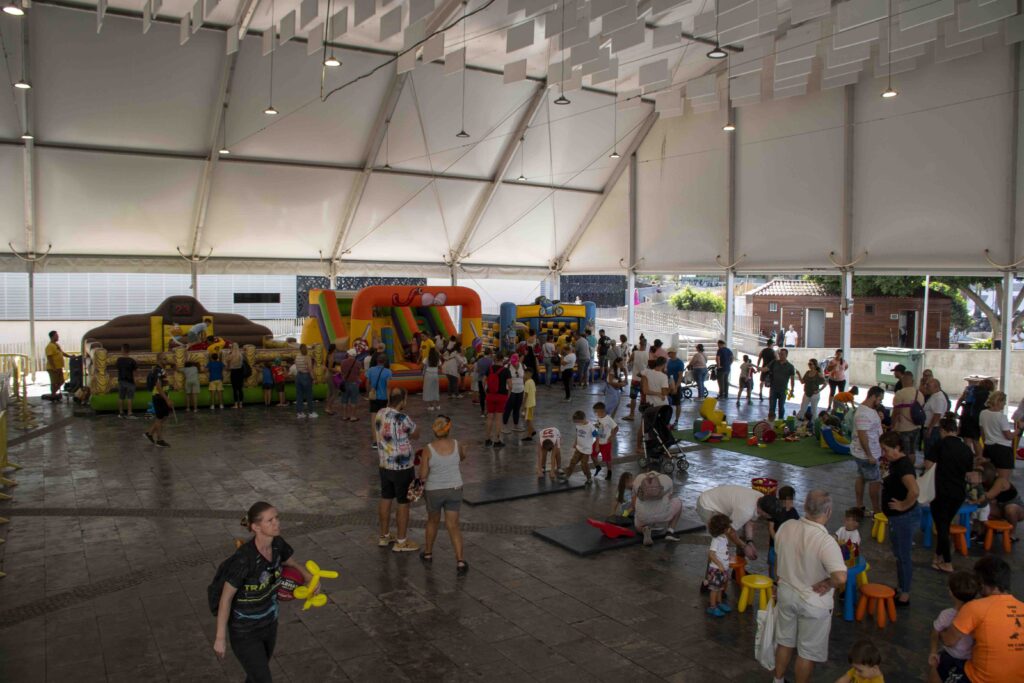 Pasacalle, juegos y talleres en Arguineguín por el Día de la Infancia - Digital Faro Canarias