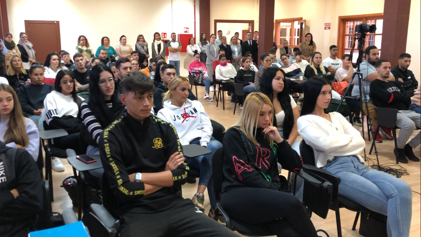 Cinco nuevos PFAE preparan para el mercado laboral a 75 personas ...