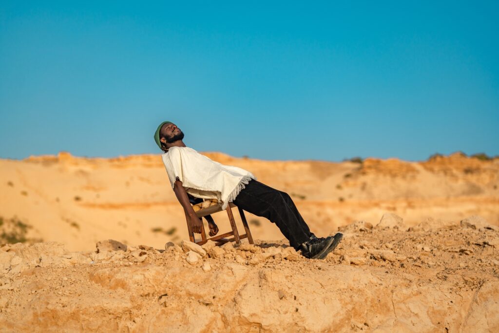 La exposición ‘Ewia-Magec’ refleja la multiculturalidad de las raíces ...